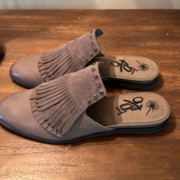 OTBT | Shoes | Otbt Gleam Leather Mule Slides | Poshmark